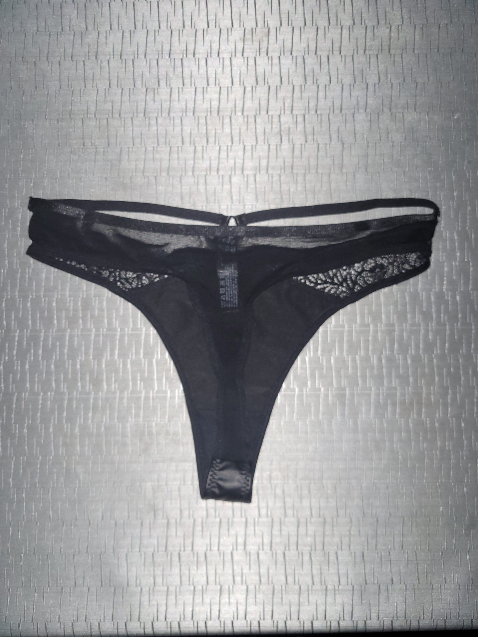 Zwarte string - Slipjesmarkt