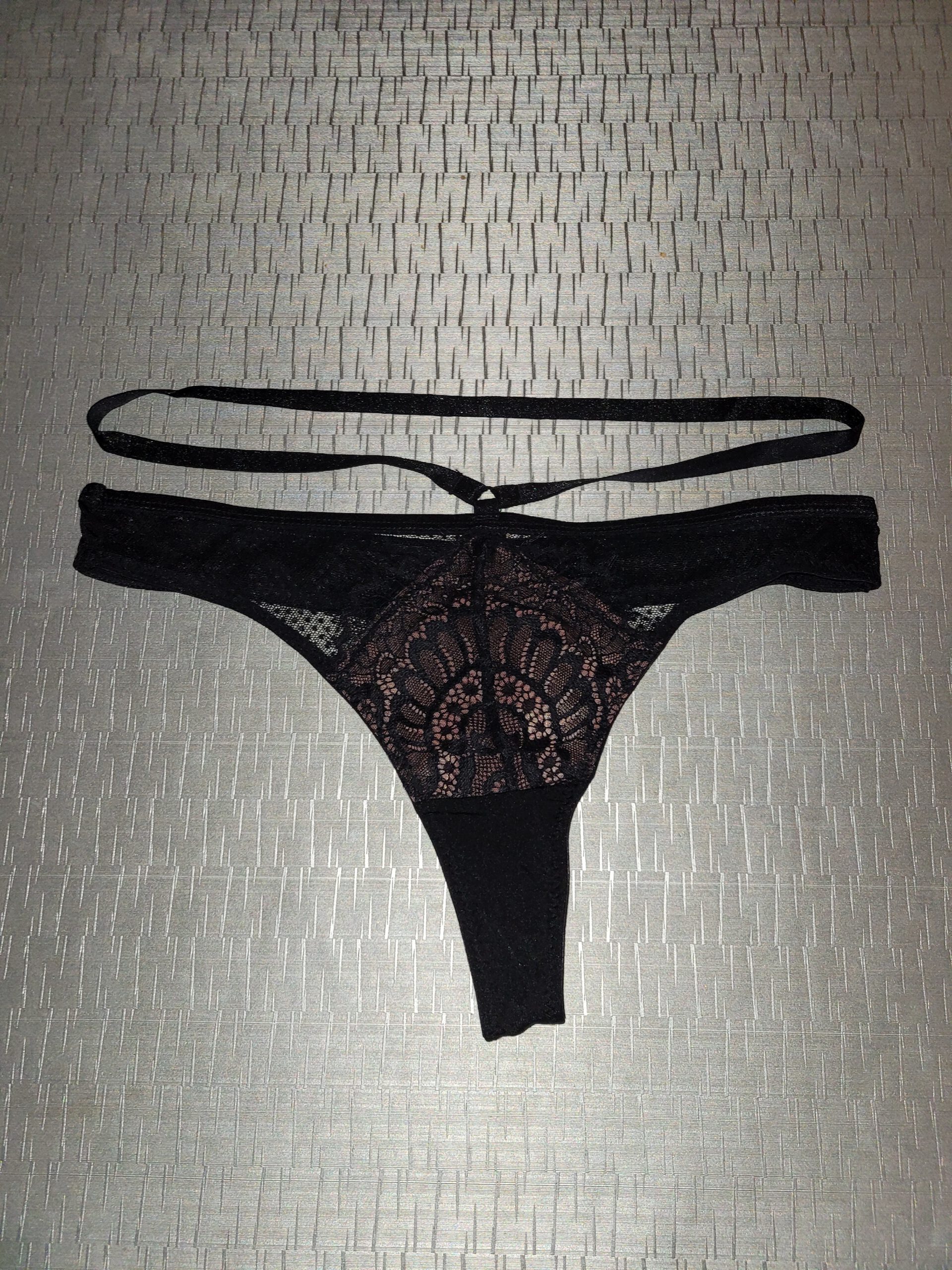 Zwarte string - Slipjesmarkt